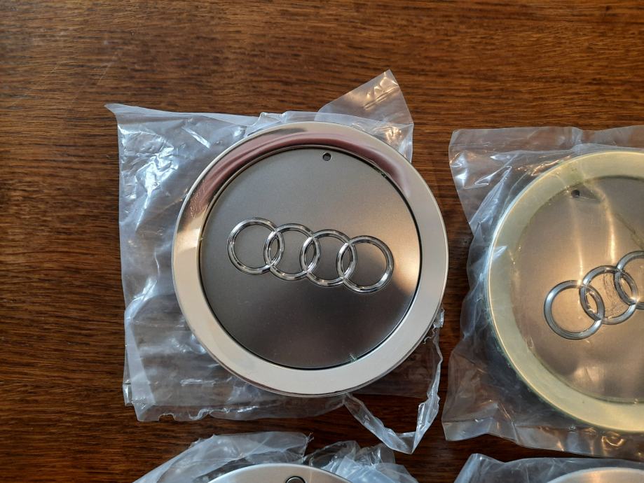 Audi okrasni pokrov 145mm 4E0601165A
