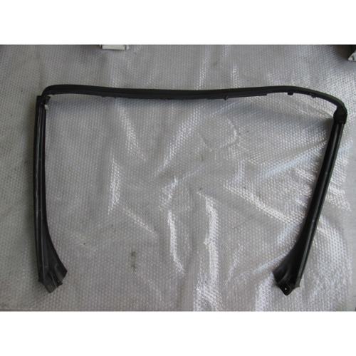 TESNILO ZA STEKLA OEM N. 2307200078 ORIGINAL REZERVNI DEL MERCEDES CLA