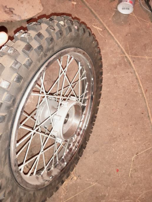 Tomos mc50 mc80 prednje kolo feltna 14 radaelli
