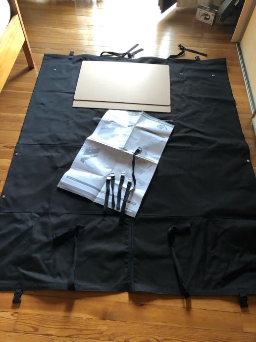 Zaščita za zadnji sedež avta/za psa 167x138/cena nove 80€