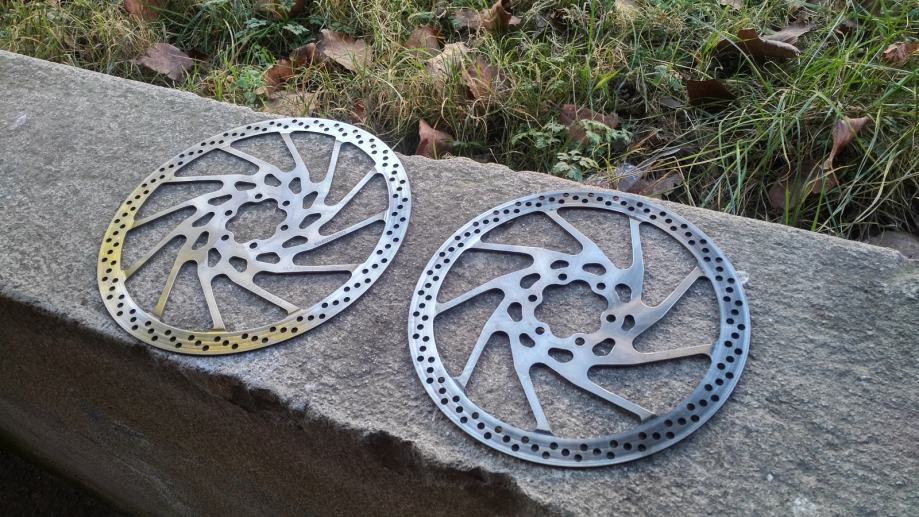 2x disk rotor Shimano, model XT RT75 (f203mm/r180mm)
