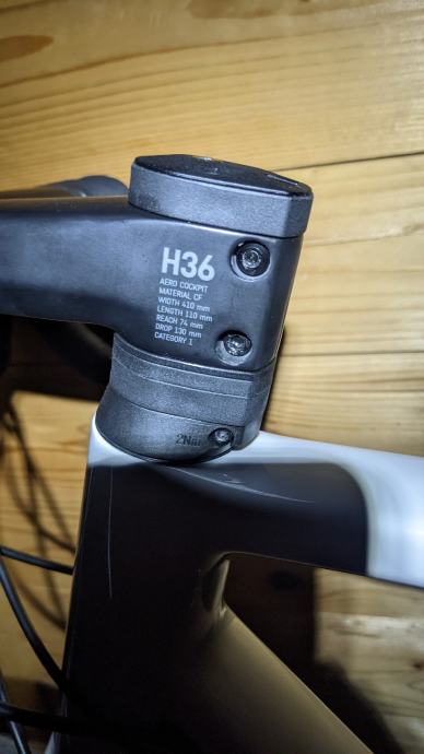 Canyon H36 Aerocockpit karbonsko krmilo kolo