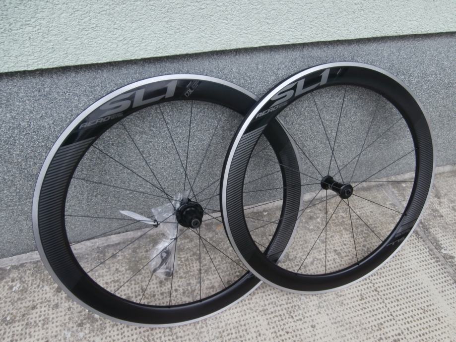 Giant :SL1 rim brak, SLR disc brake