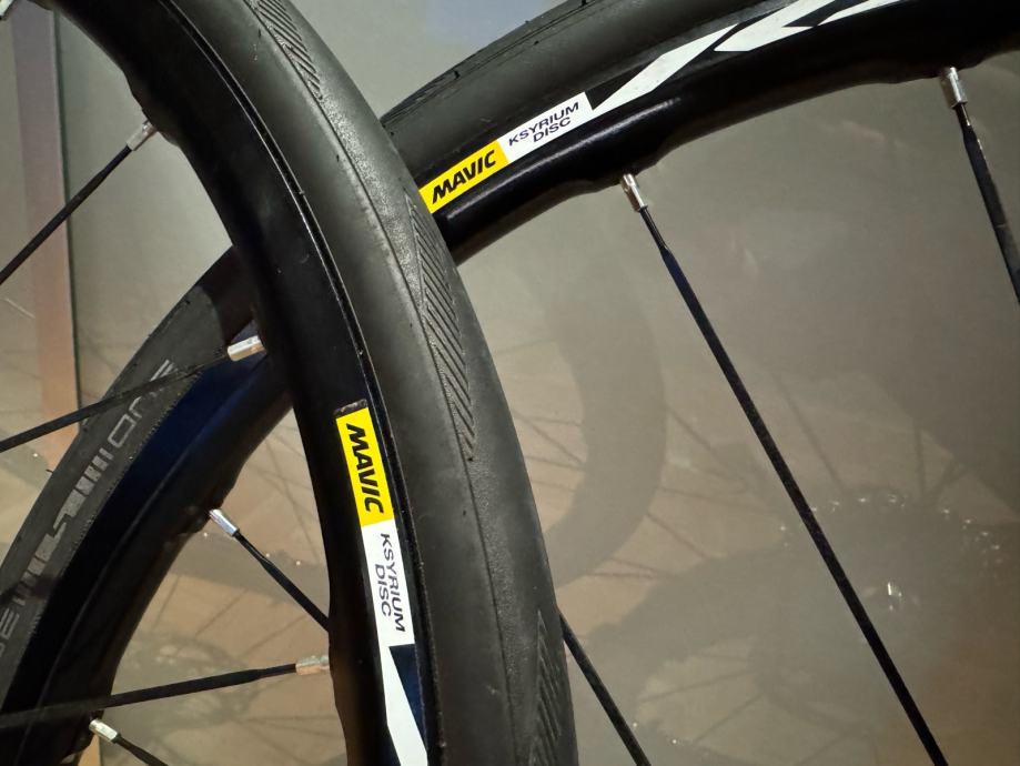 Mavic Ksyrium Disc obroči za cestno kolo (komplet wheelset)