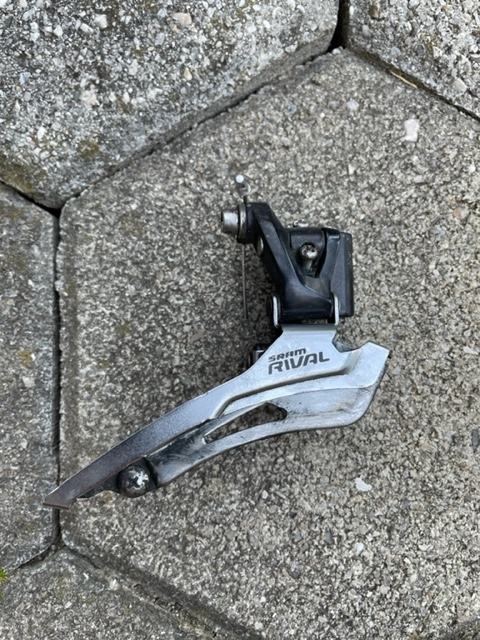 menjalnik sprednji Sram Rival 10R