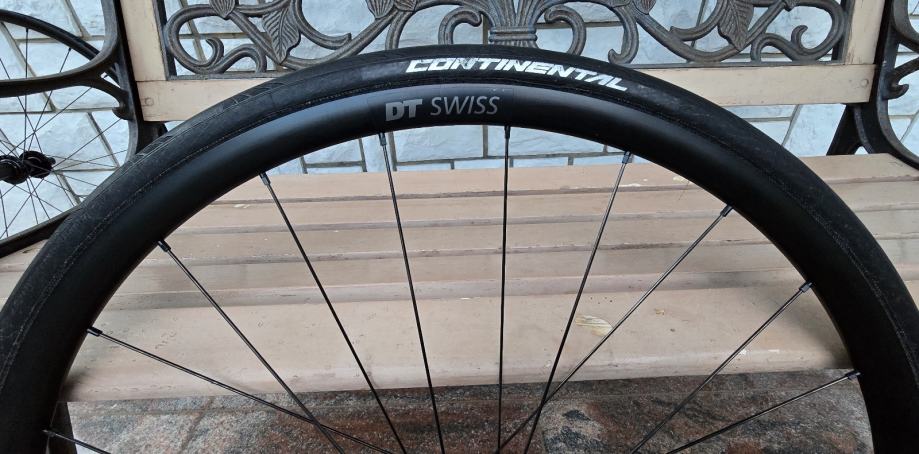 obroči za cestno kolo DT SWISS R470