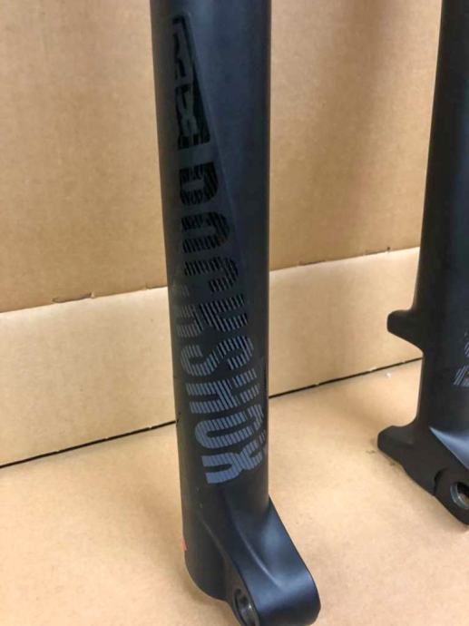 RockShox Reba RL 100 mm 29, letnik 2020