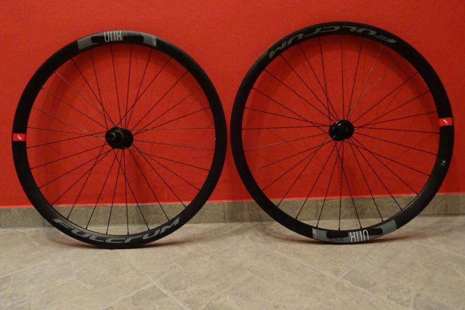 Set obročnikov FULCRUM RACING 800 DB