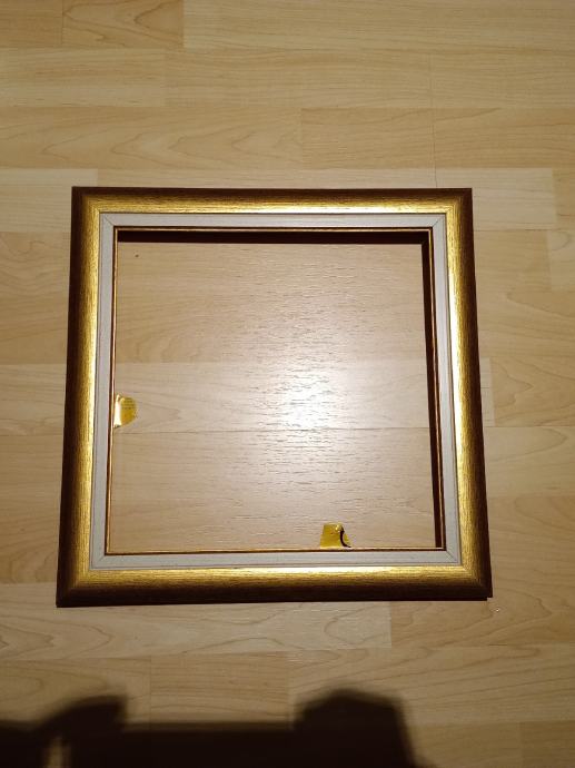 Okvir v zlati barvi 30x30 cm