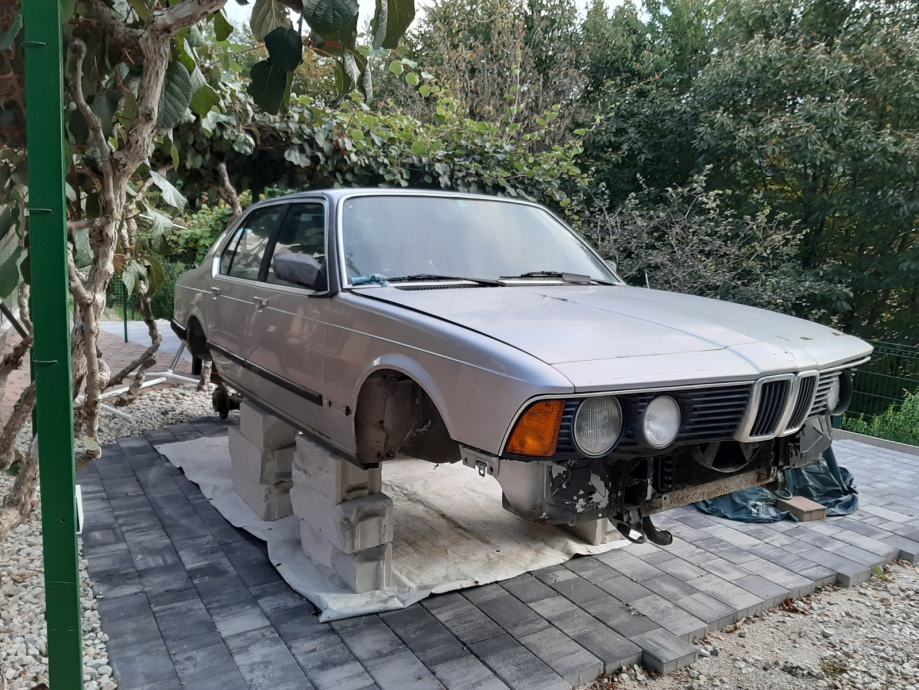 BMW E23 dva avtomobila serija 7 732 i