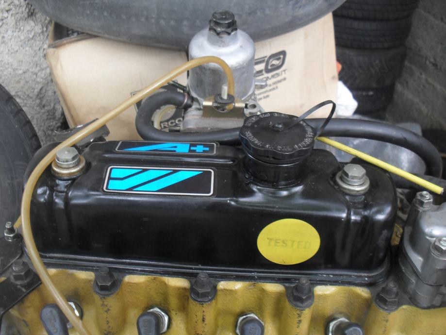 Mini Austin Moris gola karoserija 1 serije letnik 59 in čist nov motor