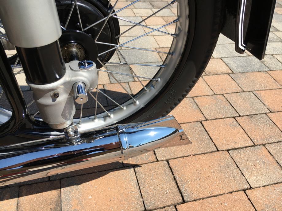 MOTORNO KOLO BMW R25/2 1952