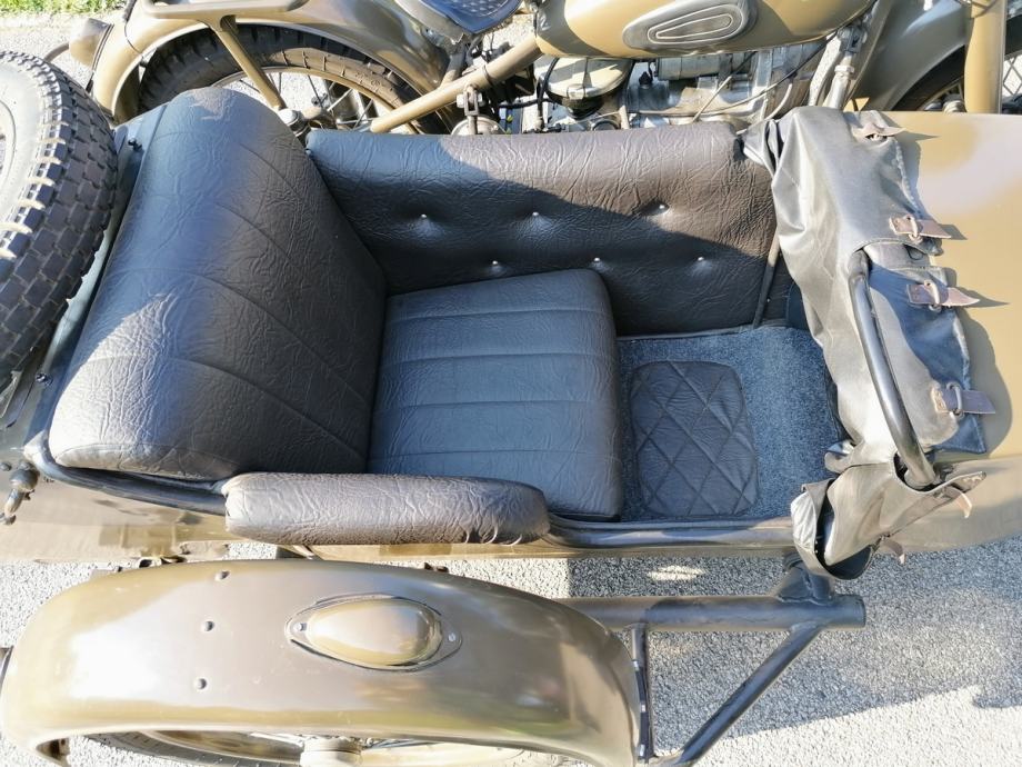 Motorno kolo s prikolico Ural M61