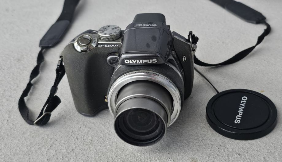 Olympus SP-550 UZ 7.1MP digitalni fotoaparat