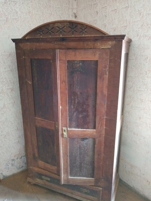 starinski omari 2 komada