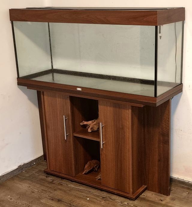 Akvarij 250l Juwel Rio z Omaro