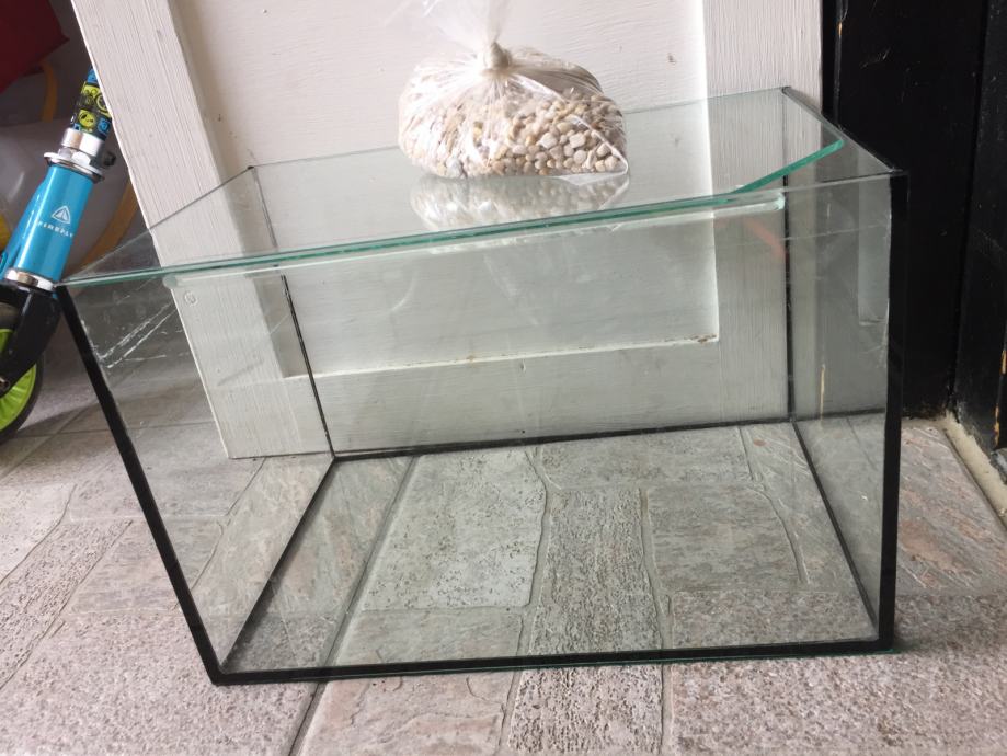 Akvarij 30x20x20 Maribor
