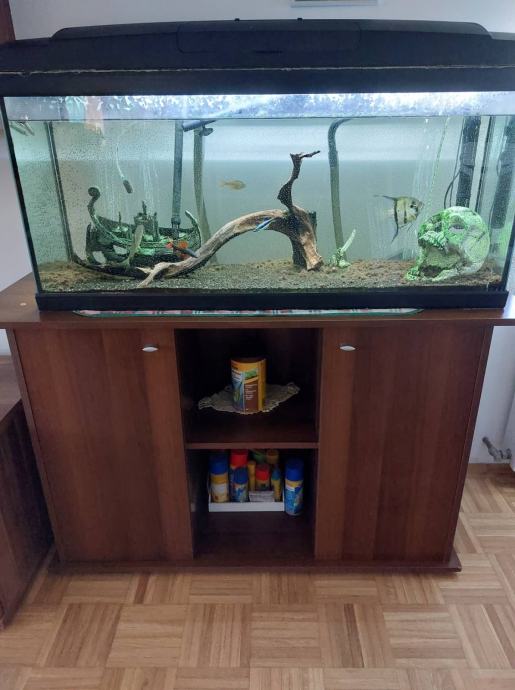 Aquatlantis akvarij 96L z omaro