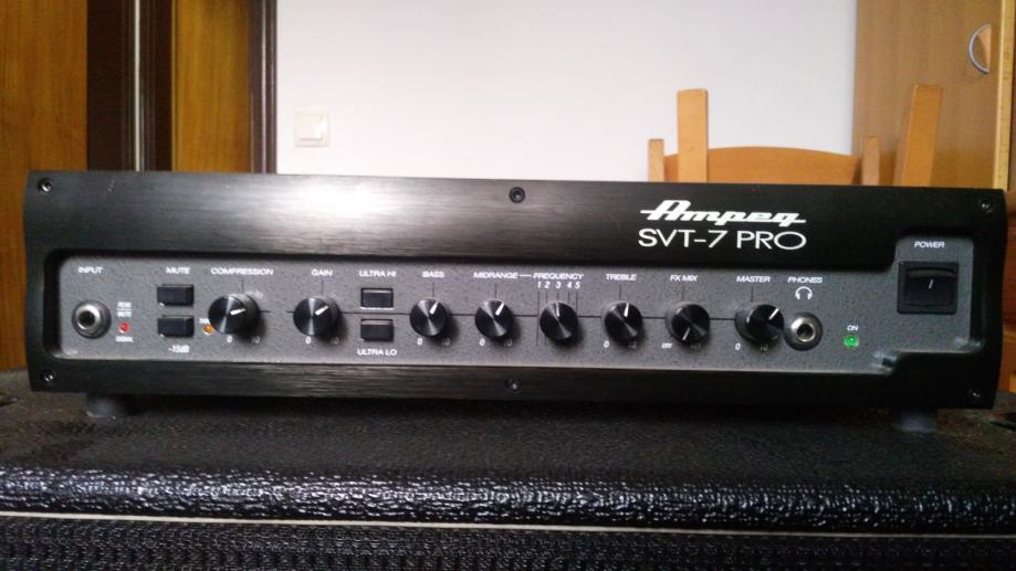 Ampeg SVT-7 PRO - BASS OJAČEVALEC