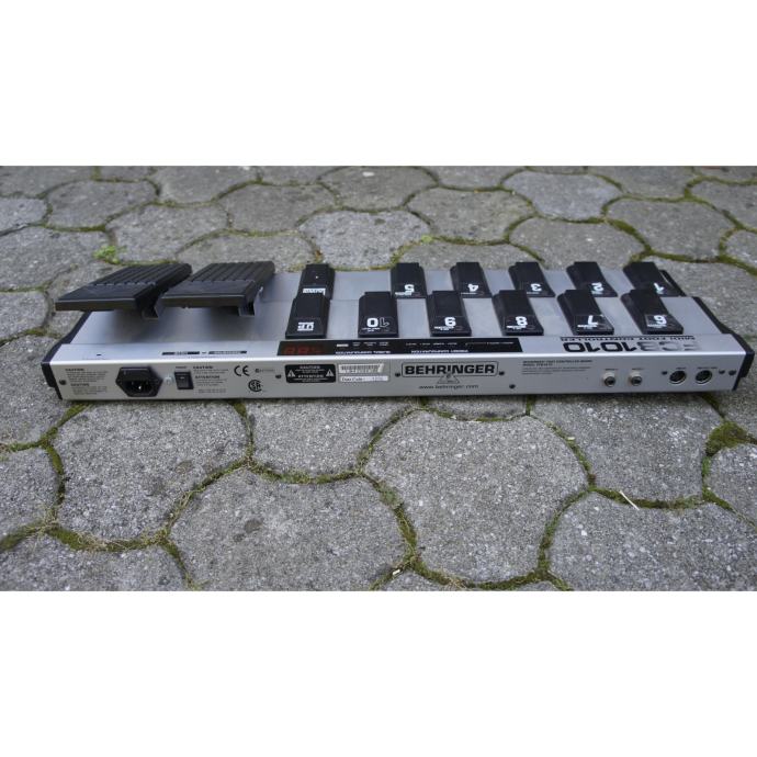 Behringer FCB1010 MIDI Foot Switch Multi Pedala