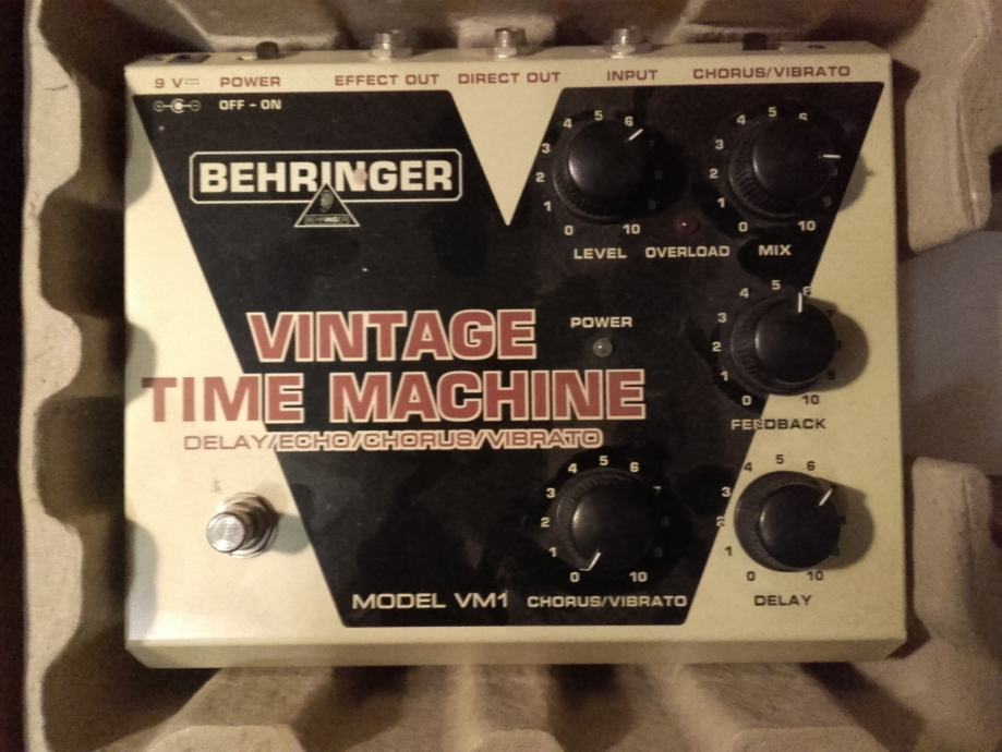 Behringer VM1 Analogni Delay