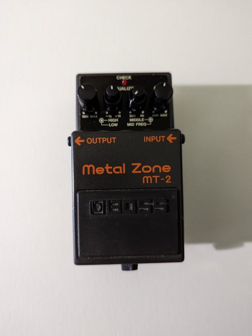 Kitarski efekt BOSS Metal Zone MT-2