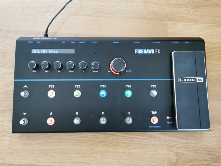 Line 6 Firehawk FX kitarski multiefekt / amp modeler