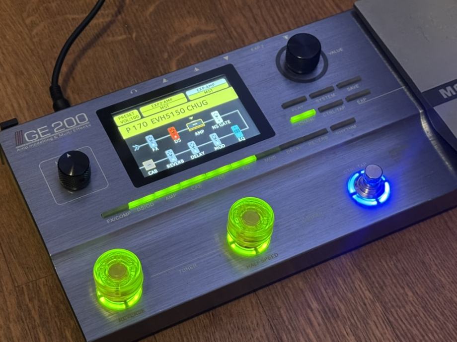 MOOER GE200 Amp modeling & Guitar Effects