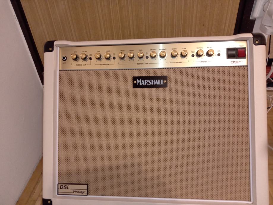 Ojačevalec lampaš Marshall DSL40CR Vintage kot nov