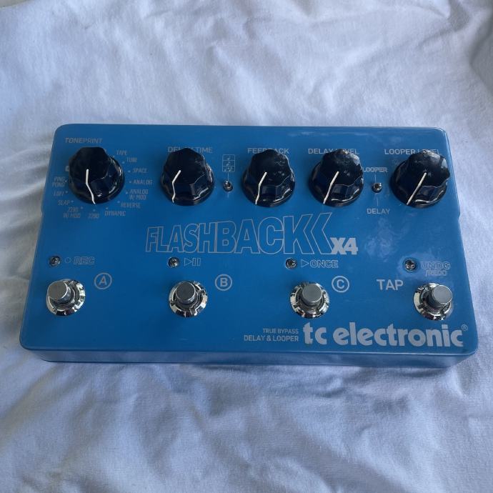 tc electronic FLASHBACK X4