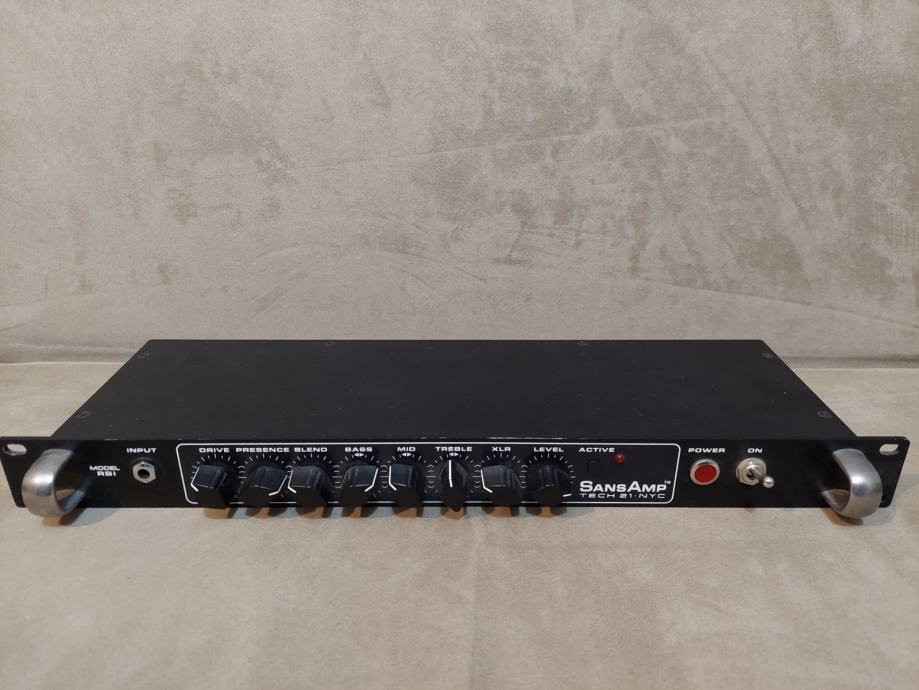 Tech21 Sansamp RBI preamp BASS