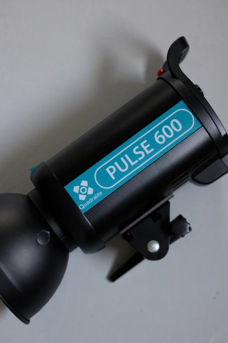 Studijska biskavica Quadralite Pulse 600