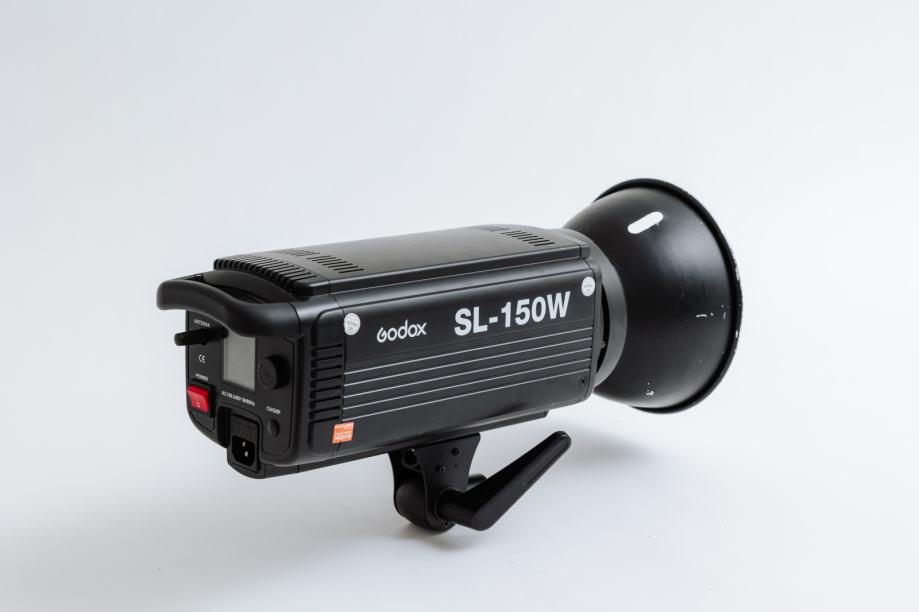 Studijska luč Godox SL-150W