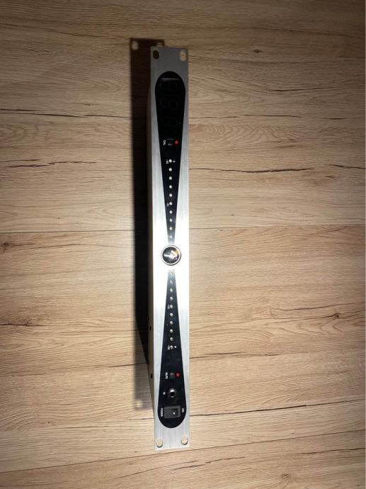 Fender RT-1000 Tuner Za Kitaro In Bass