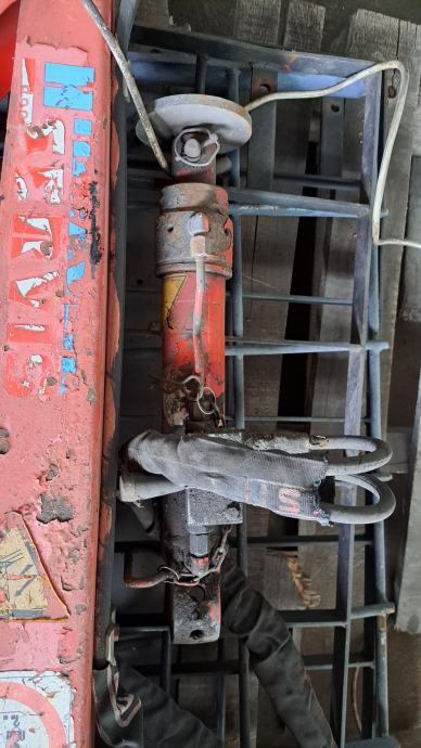 Fassi Dvigalo za Vozila M10A.12 letnik 2003