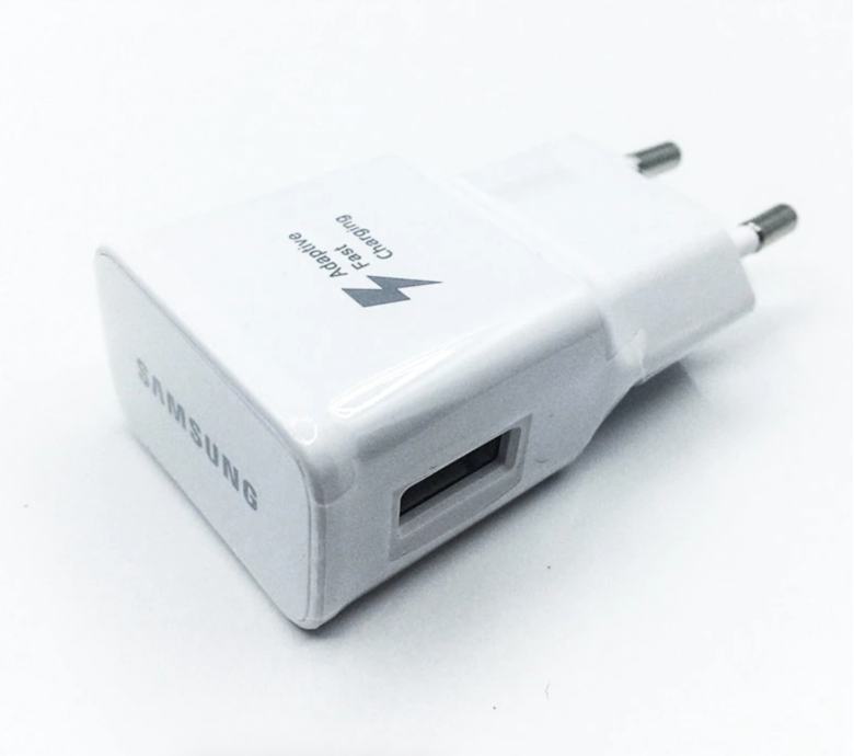 Samsung Adaptive Fast Chraging adapter za polnjenje