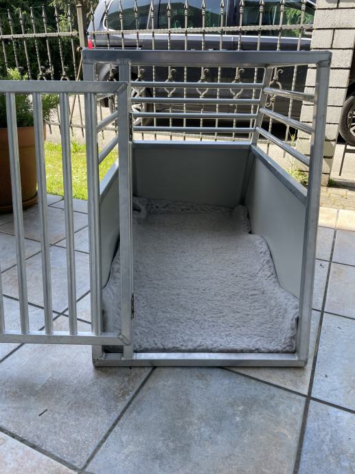 Alu boks ( box ) za psa - za avtomobil