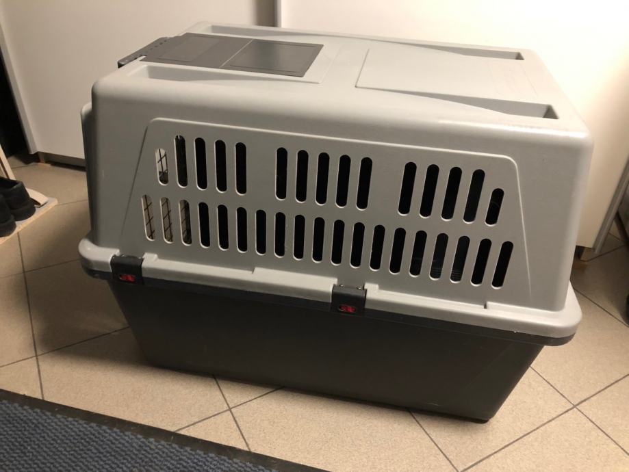 Prodam box za prevoz psa dim 80x55x60cm (zunanje mere)