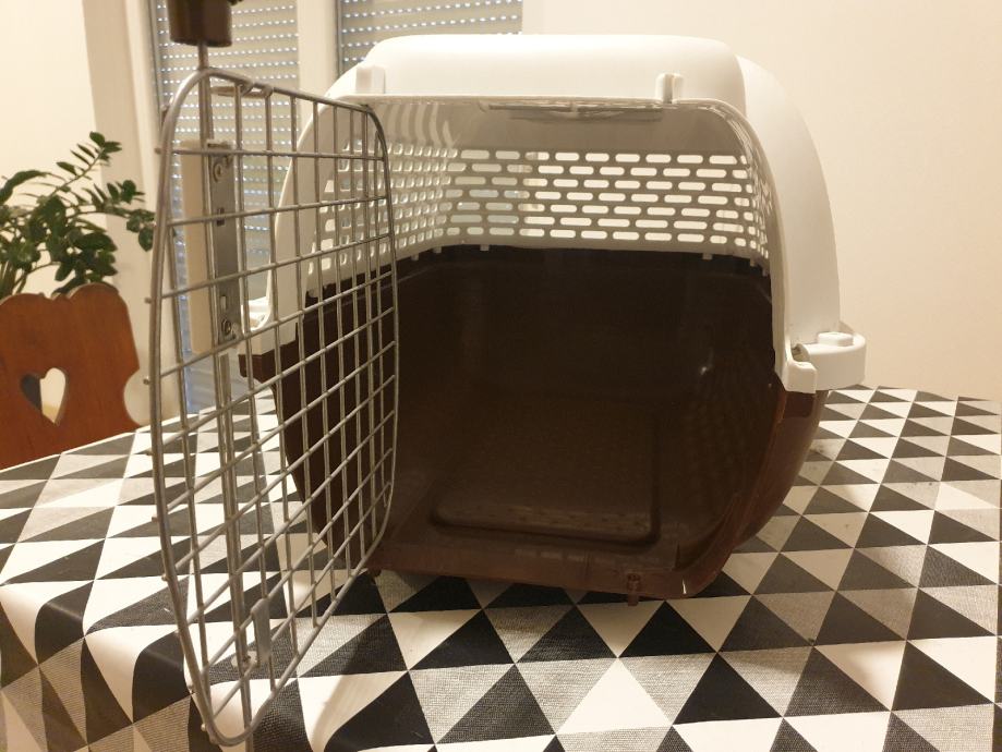 PRODAM!! Transportni box za psa!