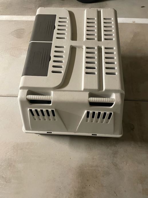 Transportni box za pse