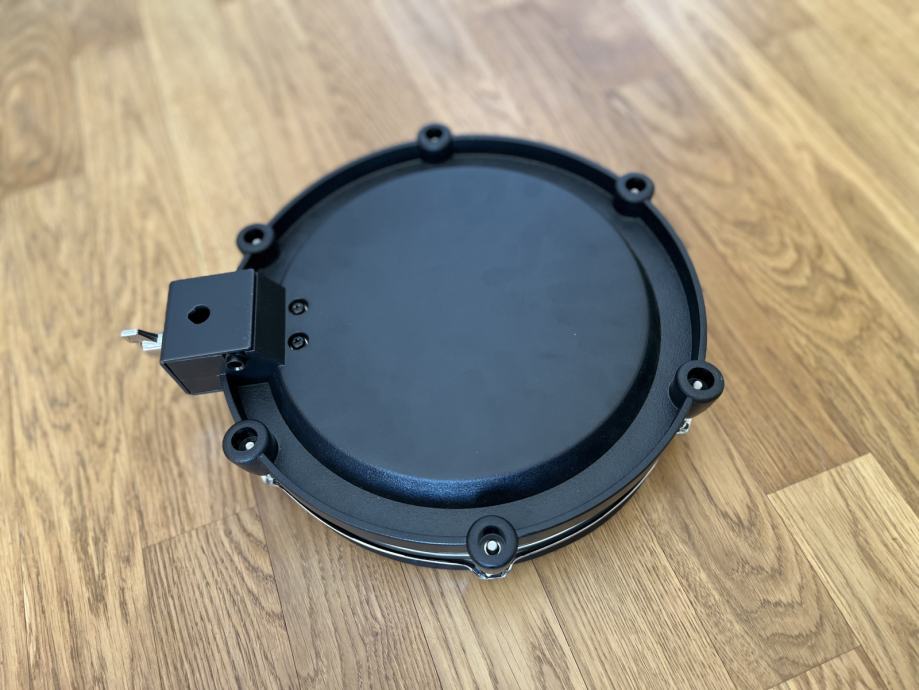 Alesis 12 snare boben (električni bobni)
