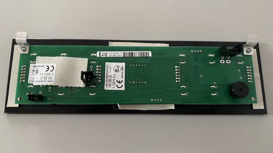 Nordelettronica NE237 + NE266 - napajalno varovalni blok in prikaz