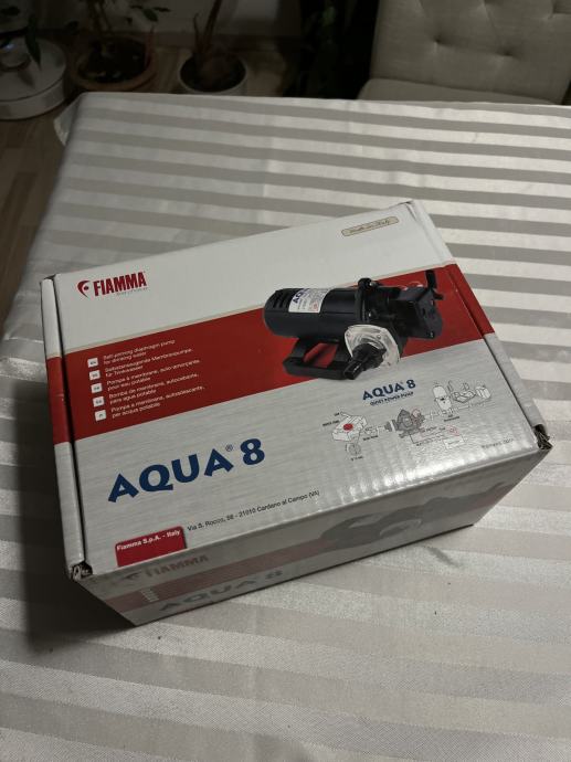 Vodna pumpa 12V Fiamma Aqua 8 - 10L/min - malo rabljena