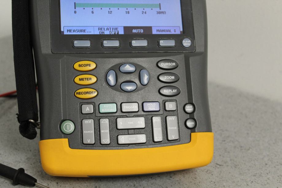 Fluke 199C 200MHz 2,5GSs digitalni osciloskop doskopski multimeter