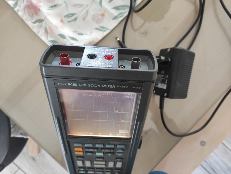 Fluke 99B osciloskop 100MHz dvokanalni