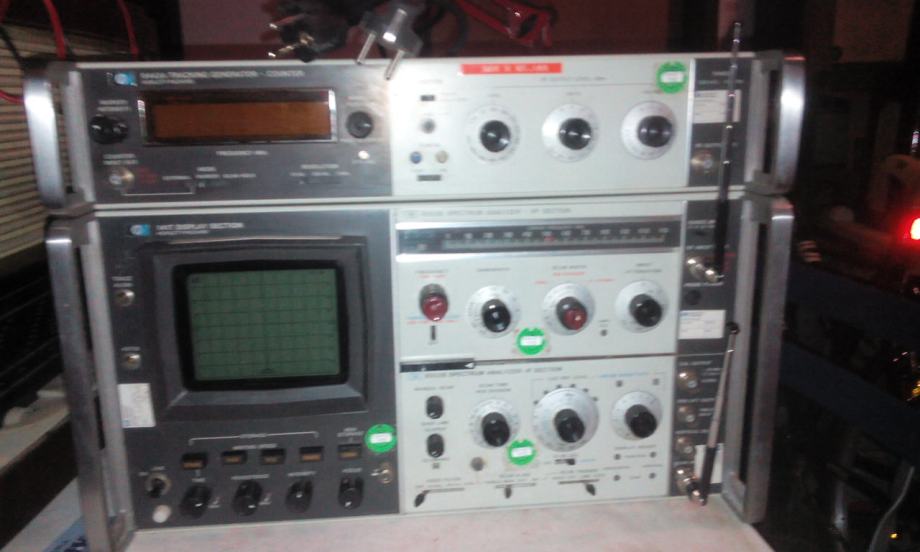 Spectrum analyzer HP 141 serie z 8443 tracking generator osciloskop
