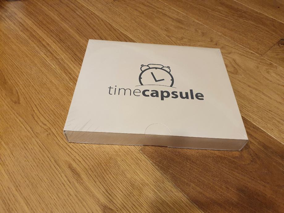 Časovna kapsula - krasno darilo ob polnoletnosti, diplomi, maturi