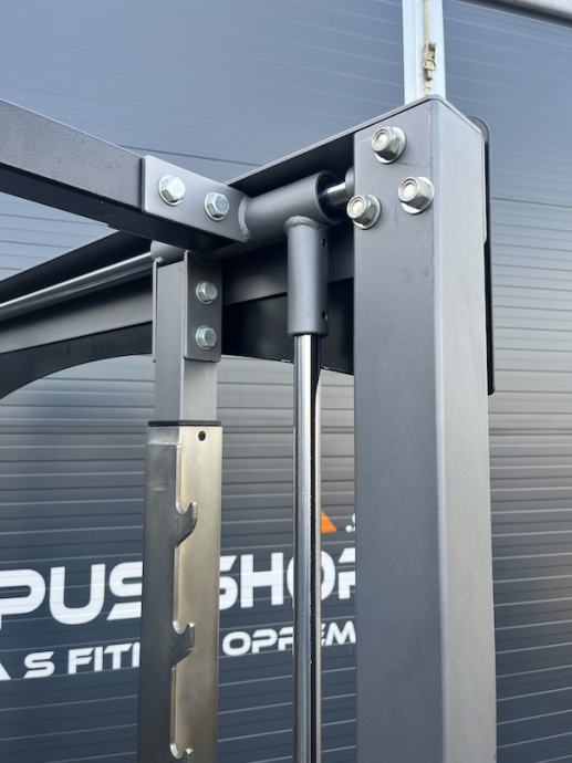 Bodycraft vadbena kletka z vodili 3D Smith Rack The Jones