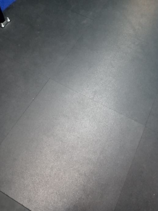 gumirana podloga za fitnes