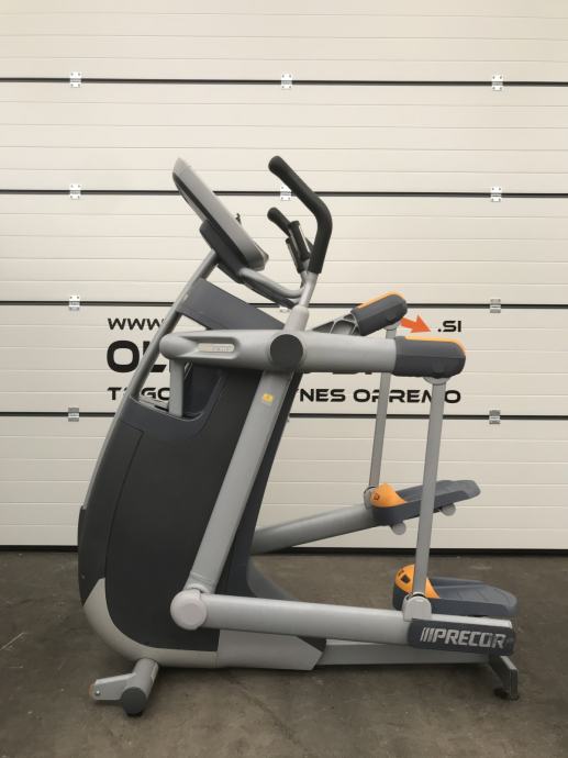 PRECOR AMT 100 - PROFESIONALNI ELIPTIK Z NASTAVLJIVIM KORAKOM
